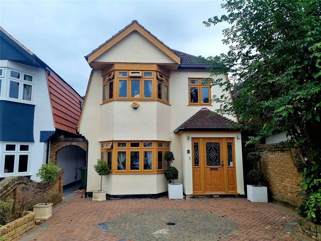 Haynes Road, Hornchurch RM11 4 bed detached house - £850,000