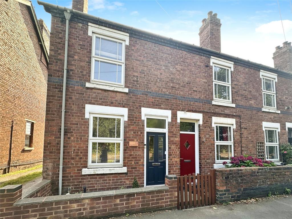 Upper Sneyd Road, Wolverhampton WV11 2 bed terraced house - £140,000