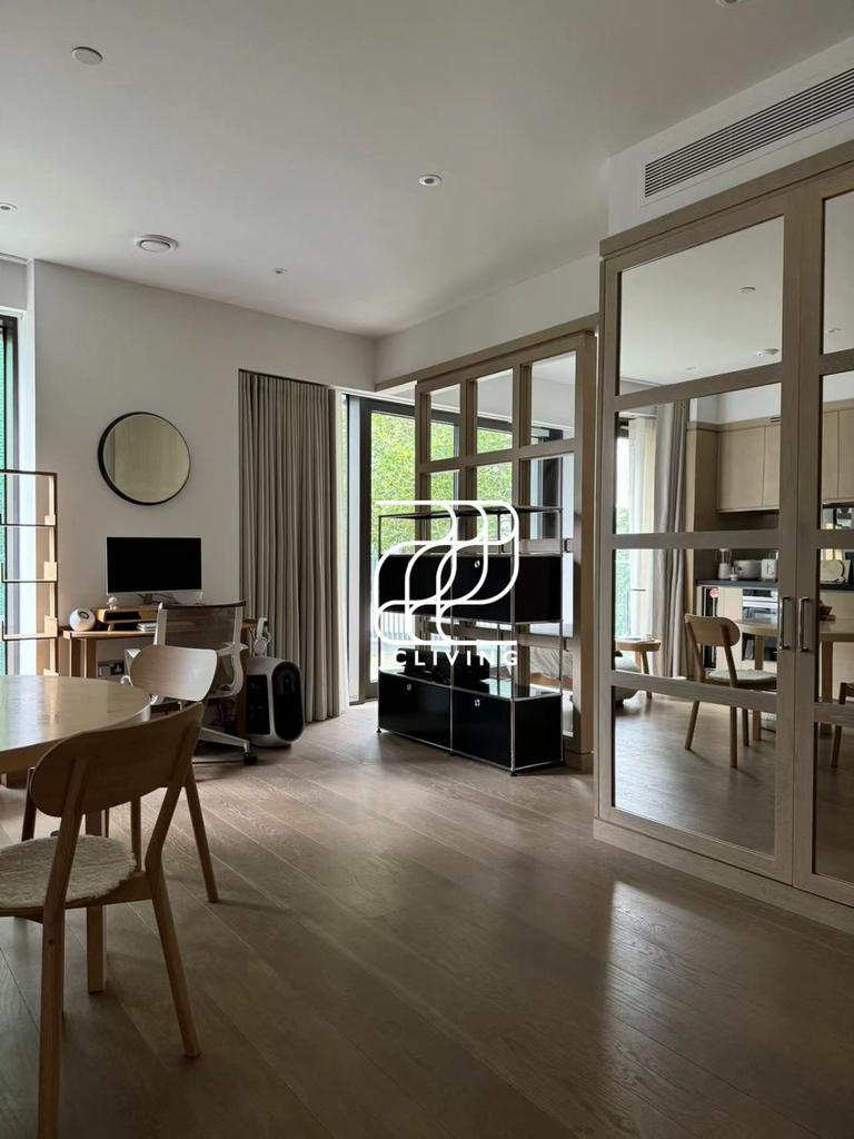 1 Viaduct Gardens, SW11 Studio - £3,250 pcm (£750 pw)