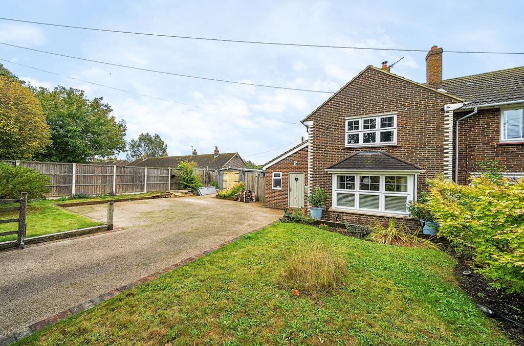 Frognal Lane, Teynham, Sittingbourne... 2 bed end of terrace house - £ ...
