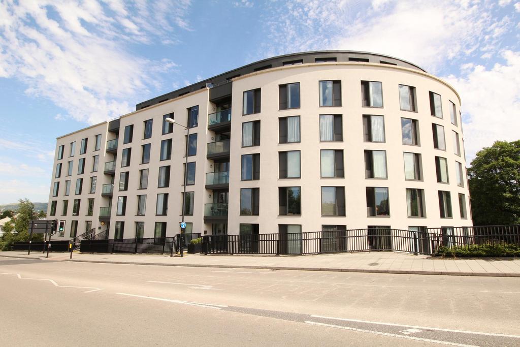Honeybourne Way, Cheltenham GL50 1 bed apartment - £850 pcm (£196 pw)