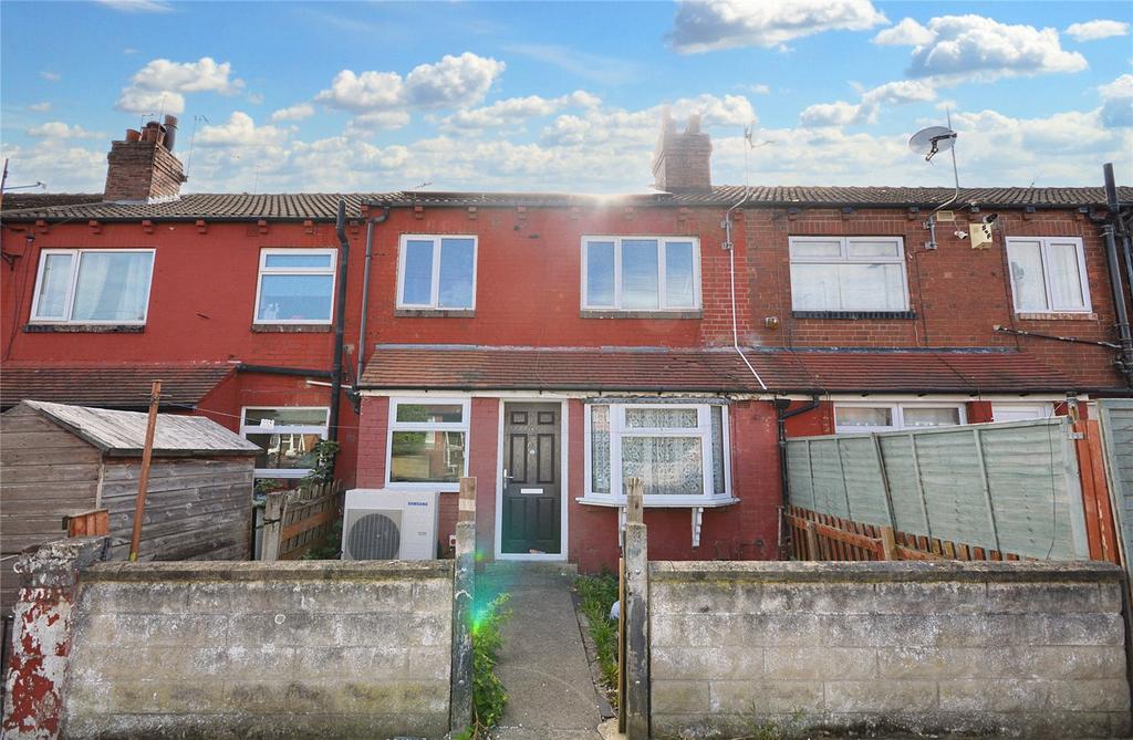 Longroyd Crescent North, Leeds, West... 2 bed terraced house - £105,000