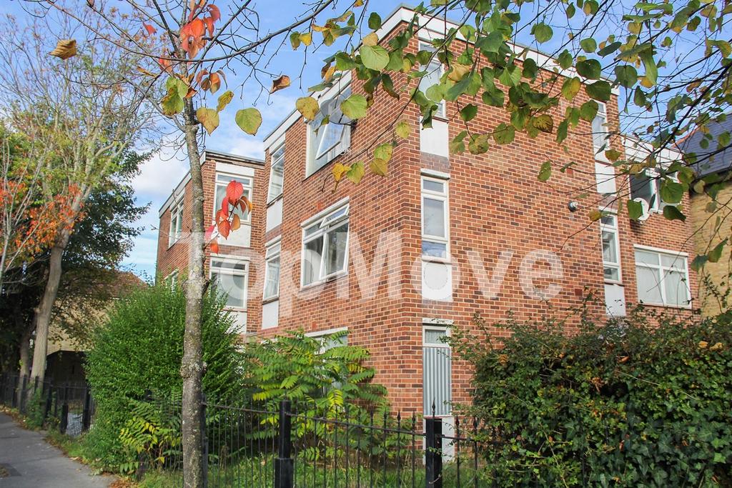 Selhurst Road, South Norwood, SE25 1 bed flat - £1,350 pcm (£312 pw)
