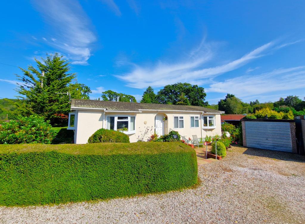 Pathfinder Village, Exeter EX6 3 bed park home - £220,000