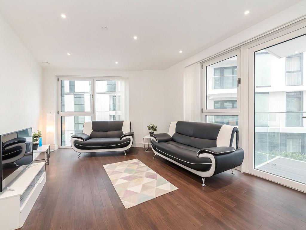 Brent House, 50 Wandsworth Road, SW8 1 bed apartment - £640,000