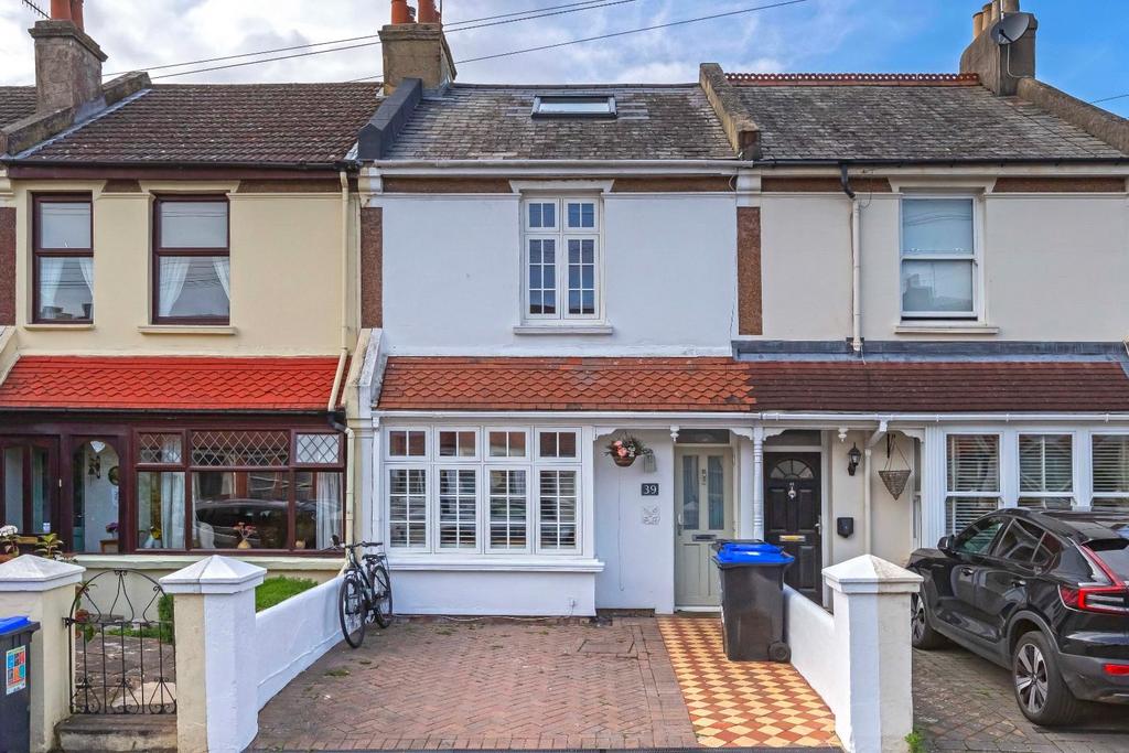 Underdown Road, Southwick, Brighton 4 bed terraced house - £540,000
