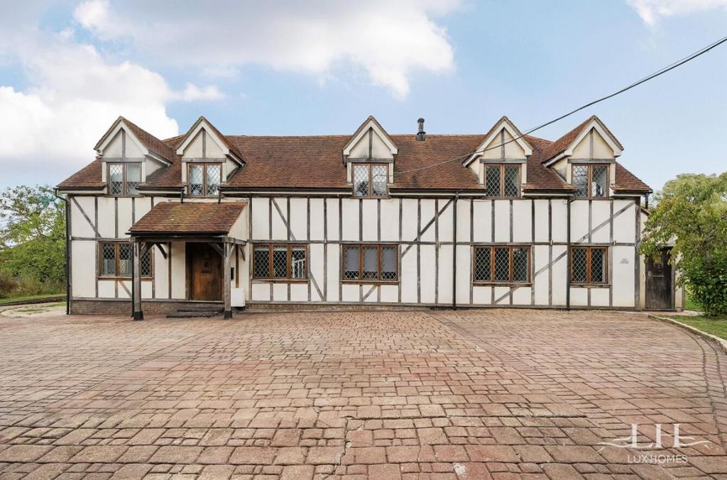 Folkes Lane, Upminster 6 bed detached house - £1,250,000