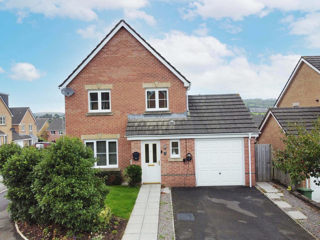 Heritage Way, Llanharan, CF72 9WD 3 bed detached house - £300,000