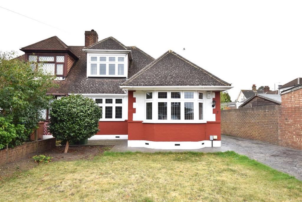 Lenham Road, Bexleyheath DA7 4 bed semi-detached bungalow - £600,000