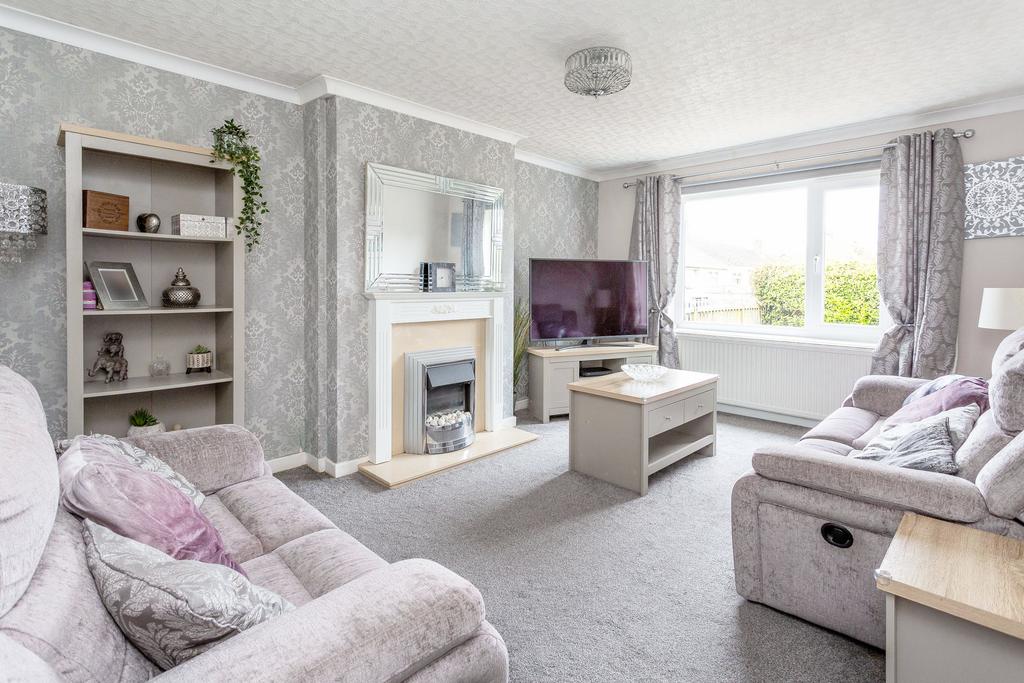 Selby YO8 2 bed semi-detached bungalow - £180,000