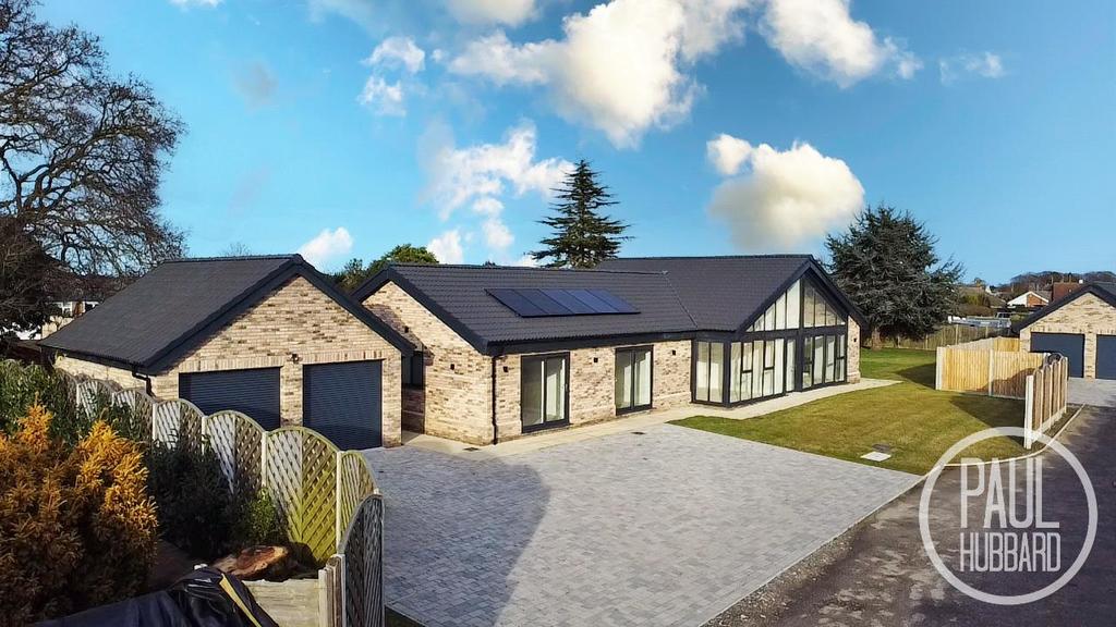 Glebe Close, Gunton, NR32 4 bed house for sale - £580,000