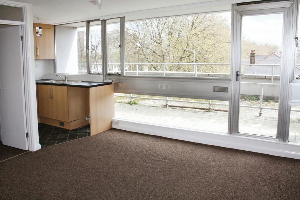 Chichester Road, Southend-on-sea, SS1 Studio - £695 pcm (£160 pw)