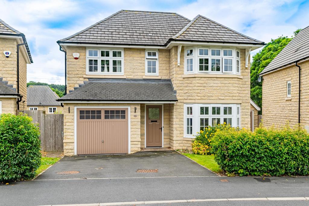 Horsforth, Leeds LS18 4 bed detached house - £575,000