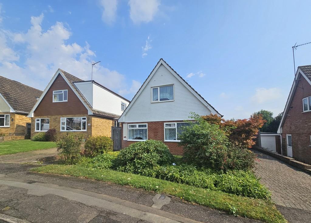 Churchill Way, Brackley 3 bed detached bungalow - £325,000