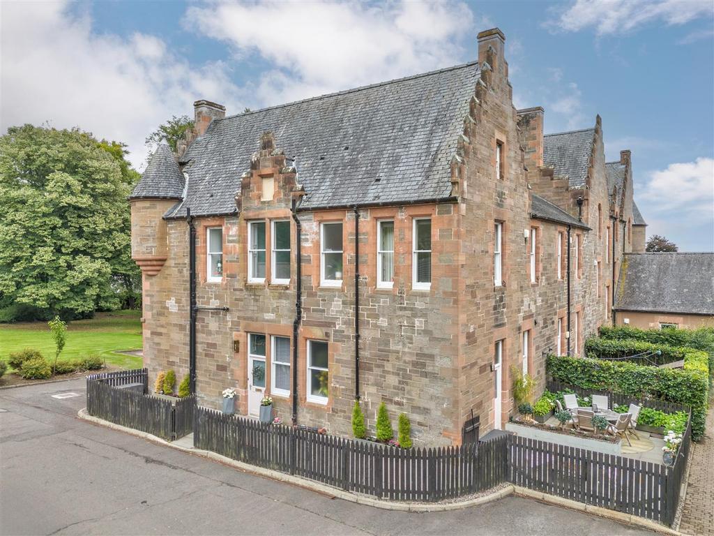 South Drive, Dundee DD2 4 bed end of terrace house for sale - £330,000