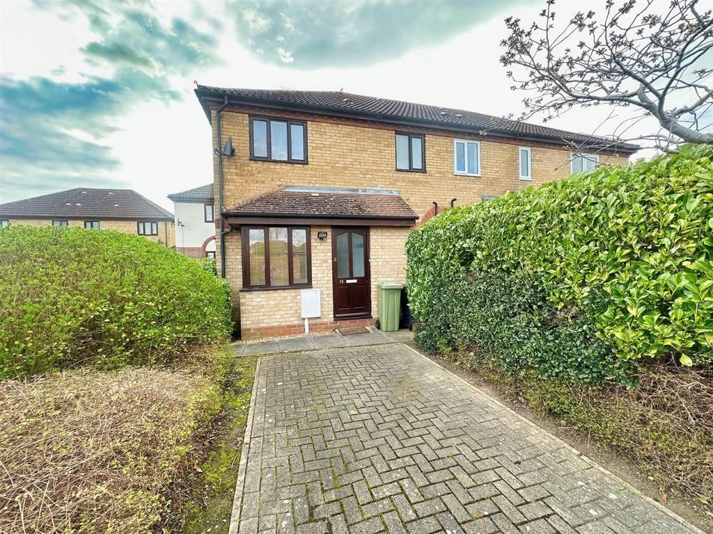Shamrock Close, Walnut Tree 1 bed terraced house - £925 pcm (£213 pw)