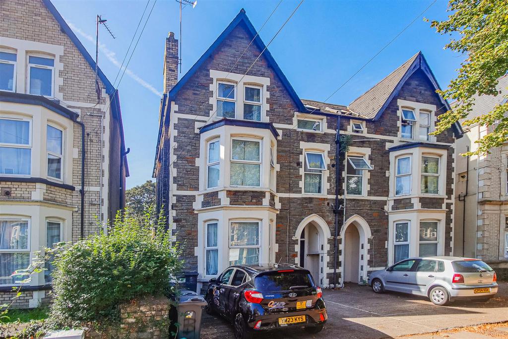 Richmond Road, Cardiff CF24 1 bed flat - £795 pcm (£183 pw)