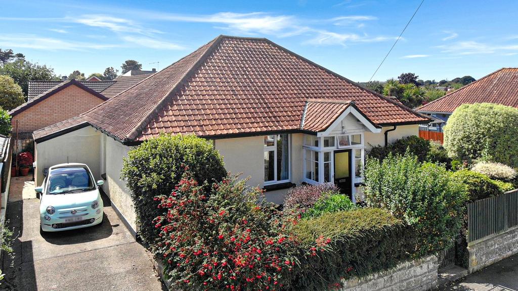 Wrey Avenue, Sticklepath, Barnstaple... 2 bed bungalow - £267,500