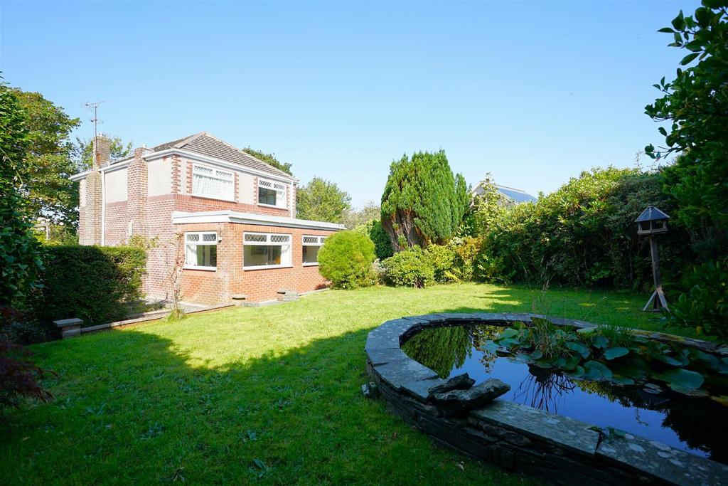 Rampside, Barrow-In-Furness 4 bed detached house for sale - £490,000