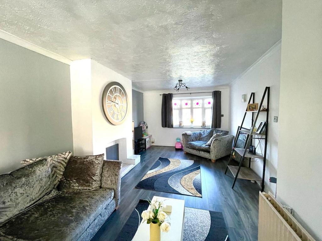 Burcott Garth, City Of Kingston Upon... 3 bed terraced house - £115,000
