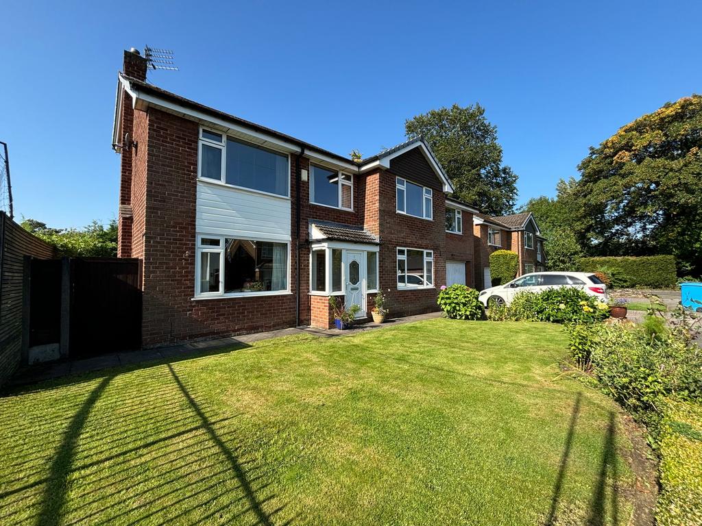 Grovehurst, Manchester M27 5 bed detached house for sale - £695,000