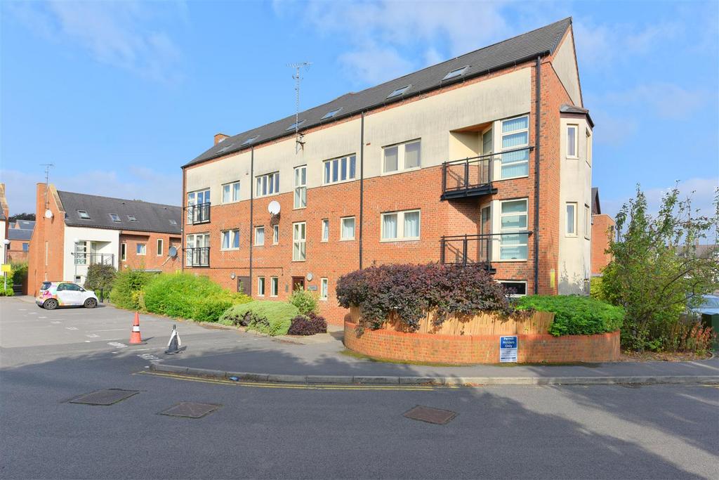 1 Ripley House, Lawrence Square 2 bed apartment - £175,000