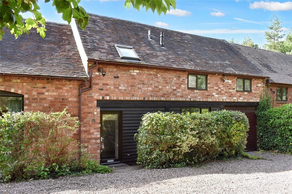 Parsons Lane, Kidderminster DY11 3 bed barn conversion - £1,300 pcm (£ ...