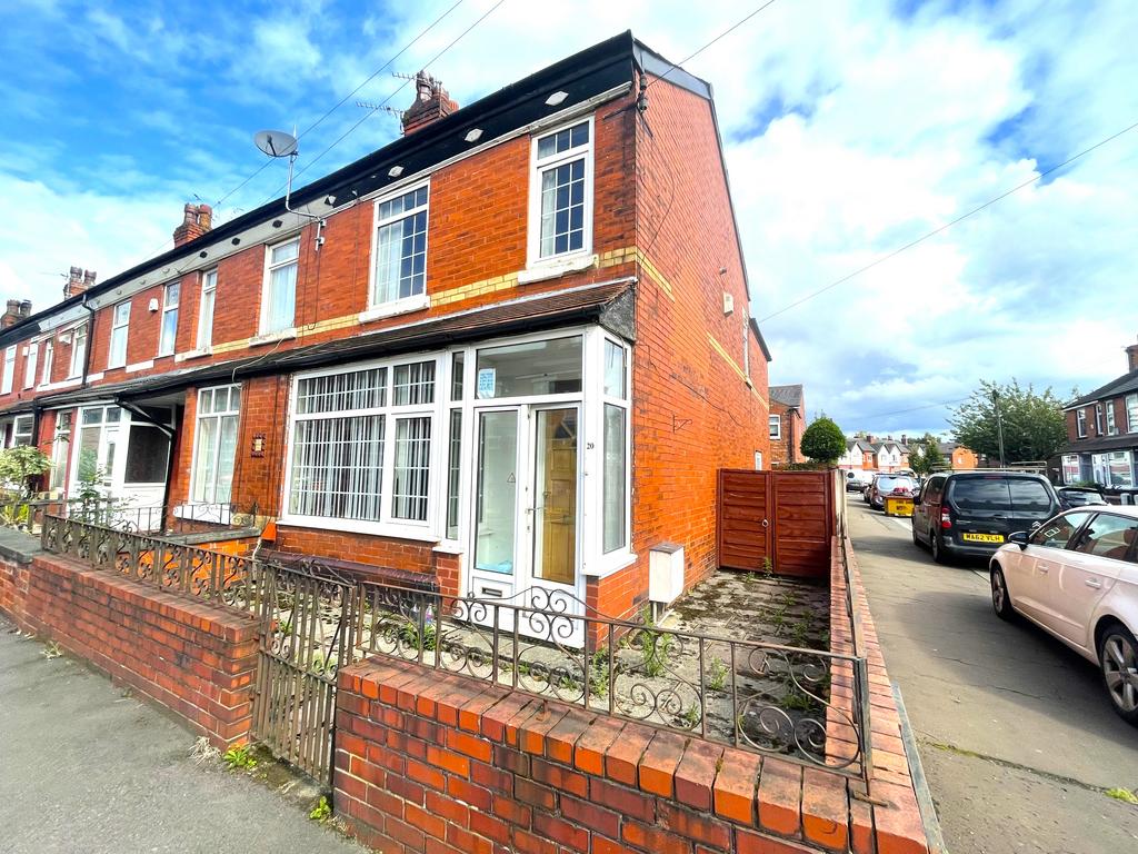 Henshaw Street, Stretford, M32 8BT 3 bed end of terrace house - £285,000