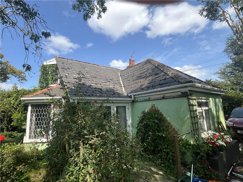 Limerstone, Newport, Isle of Wight 4 bed bungalow - £400,000