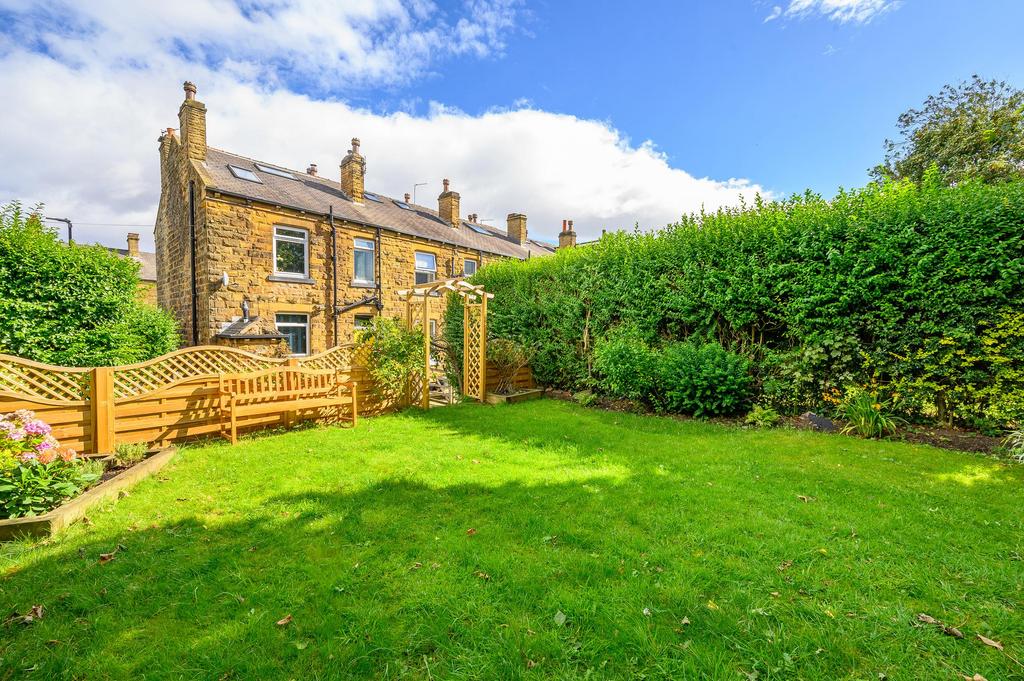 Pawson Street, Leeds, LS27 4 bed end of terrace house - £340,000