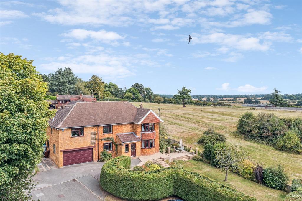 Knights Close, Great Brickhill... 5 bed detached house - £950,000