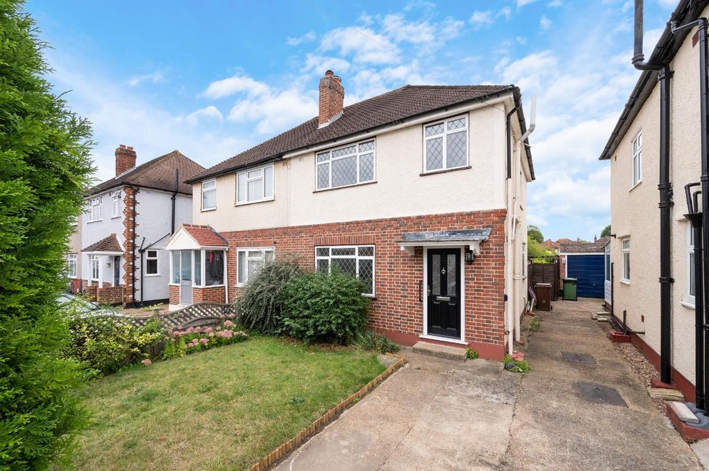 Danetree Road, Ewell 3 bed semi-detached house - £550,000