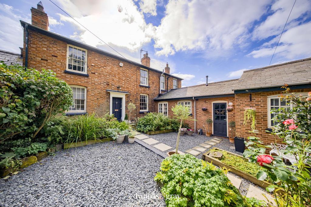Nuneaton Road, Furnace End, Over... 3 bed detached house - £550,000
