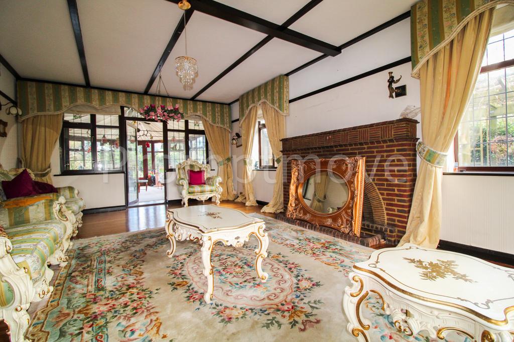 London Road Luton LU1 3RJ 5 bed detached house - £1,100,000