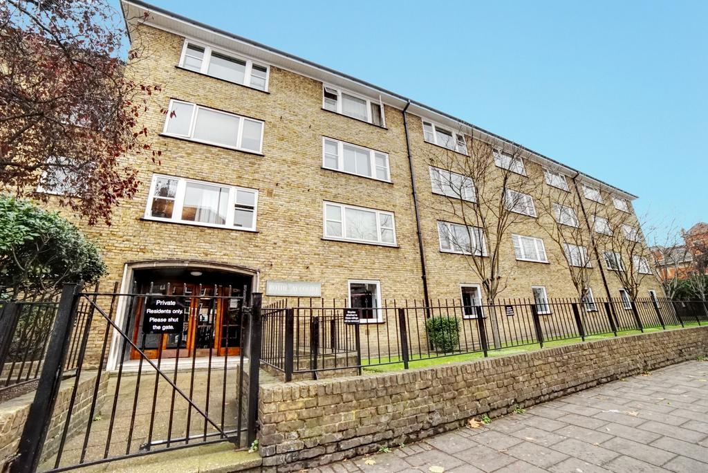 Rothesay Court, Harleyford Street, SE11 Studio - £300,000