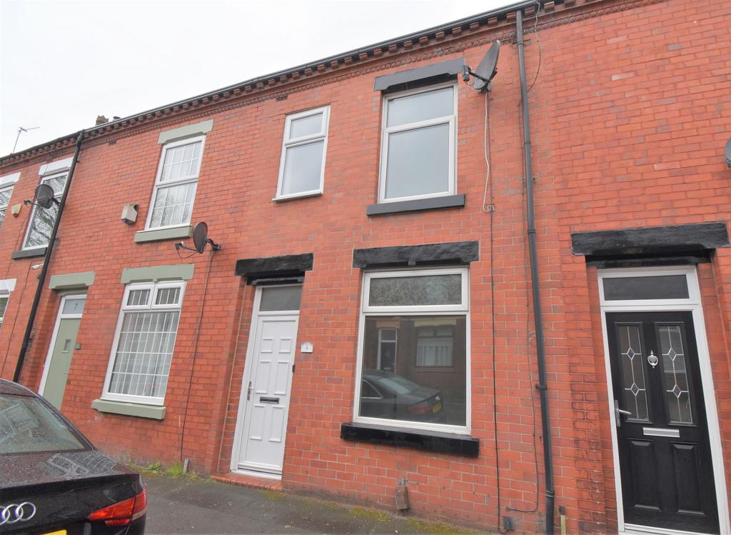 Ash Street, Manchester M29 2 bed terraced house - £825 pcm (£190 pw)