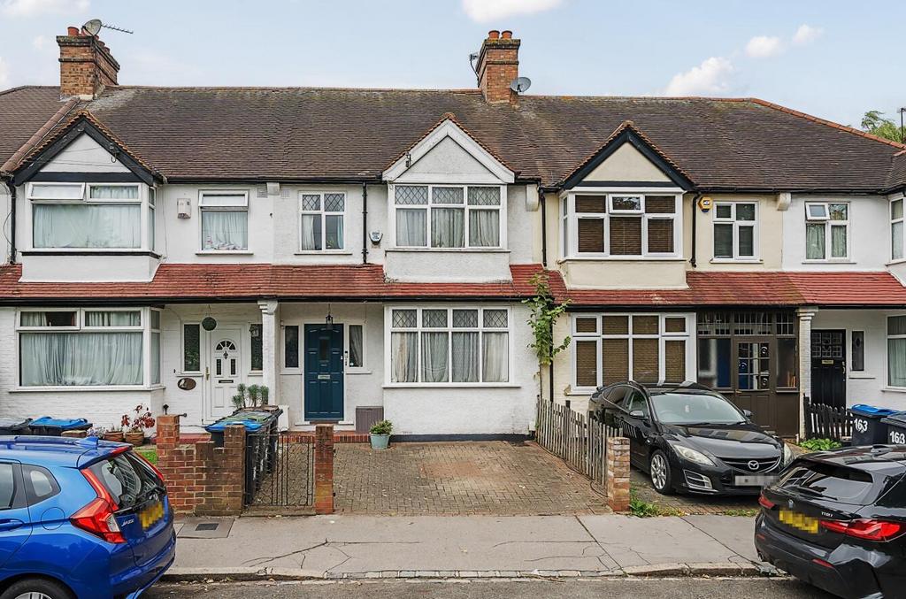 Woodside Green, London 3 bed terraced house for sale - £500,000