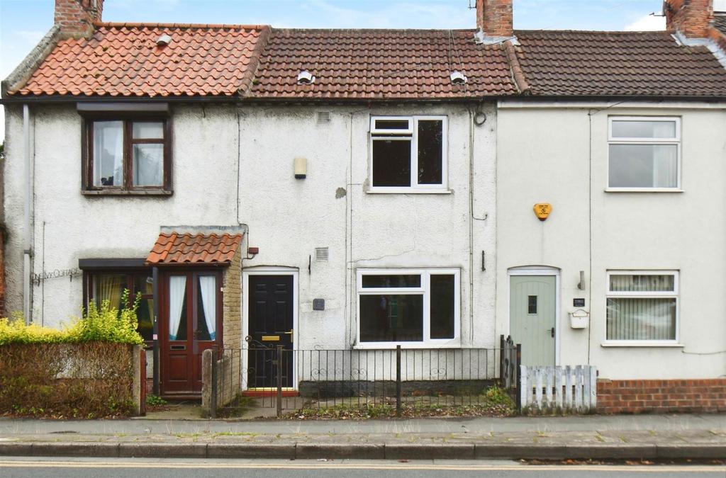 Wawne Road, Sutton-On-Hull, Hull 2 bed terraced house - £60,000