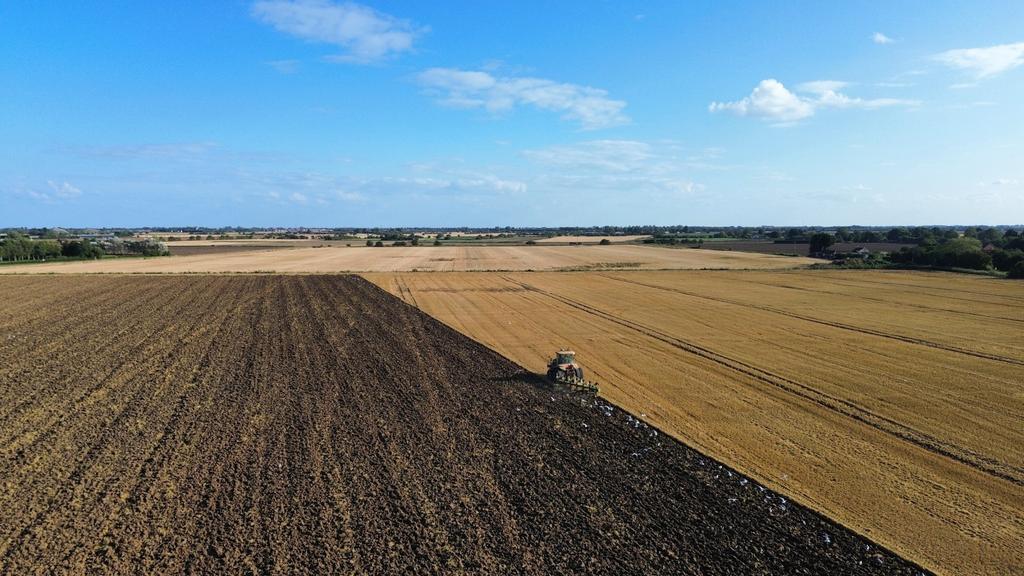 Howlett House Farm - Lot 3... Land - £1,400,000