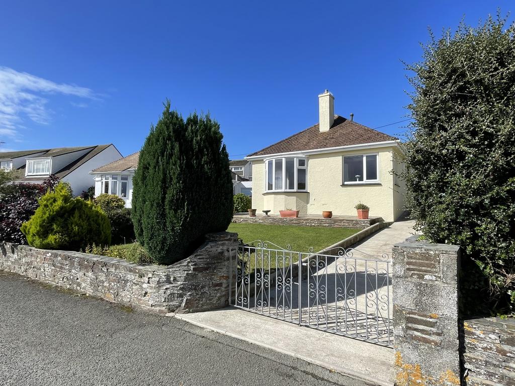Listowel Drive, East Looe PL13 2 bed detached bungalow for sale - £400,000