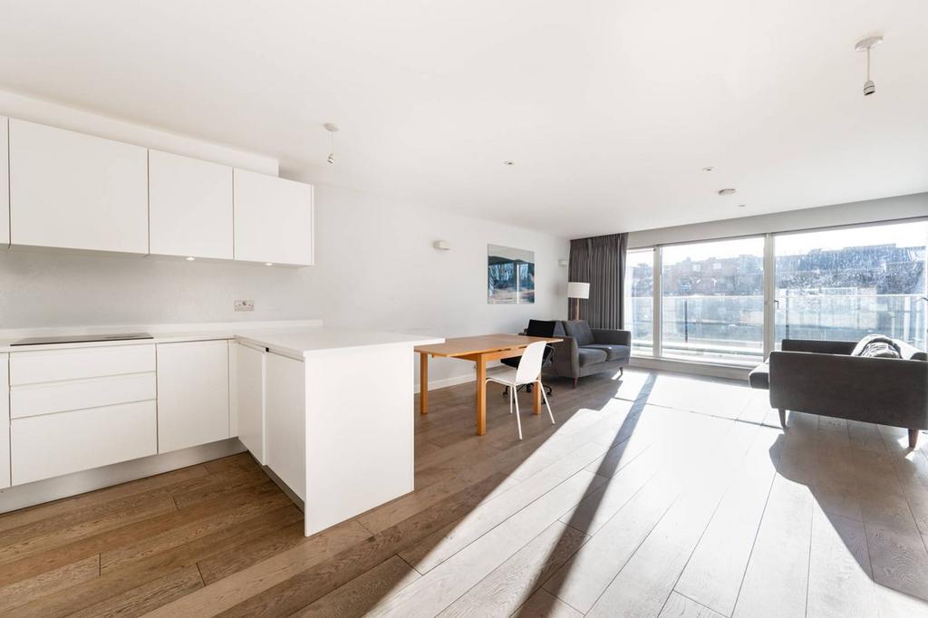 Southern Row, Ladbroke Grove, London... 3 bed flat - £900,000