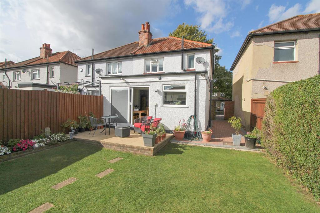 Surrey Grove, Sutton SM1 3 bed semi-detached house - £625,000