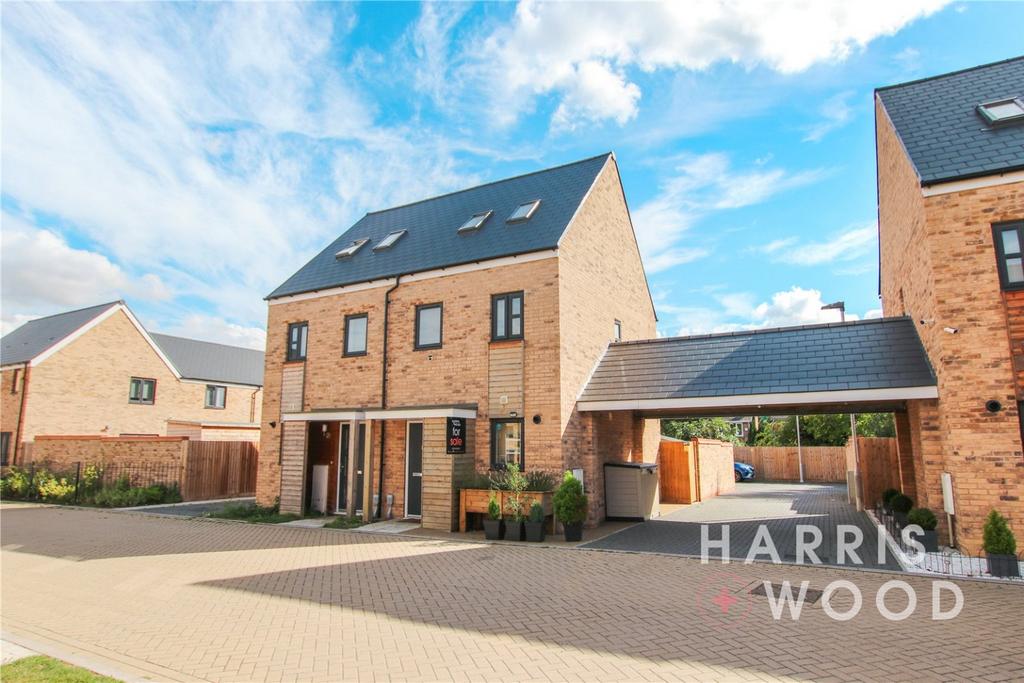Ozalid Road, Colchester, Essex, CO1 3 bed semi-detached house - £325,000