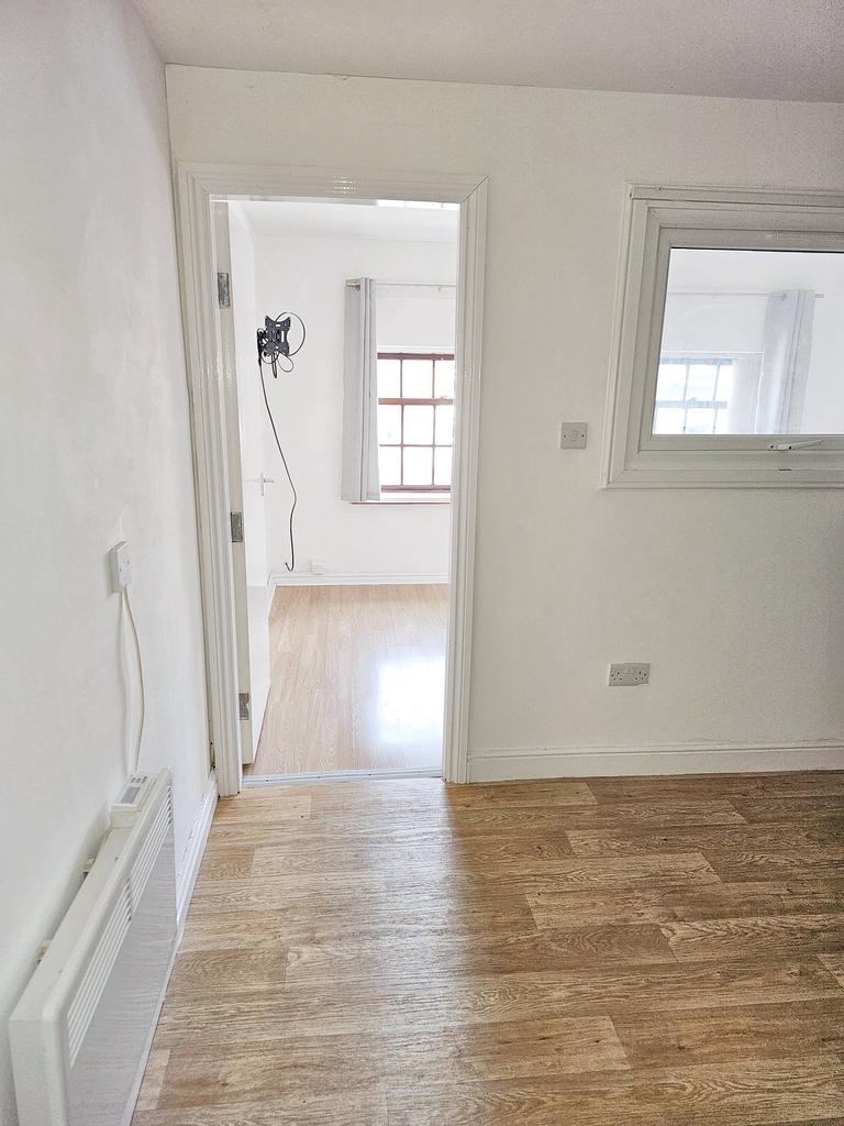Town Square, Syston LE7 Studio - £625 pcm (£144 pw)