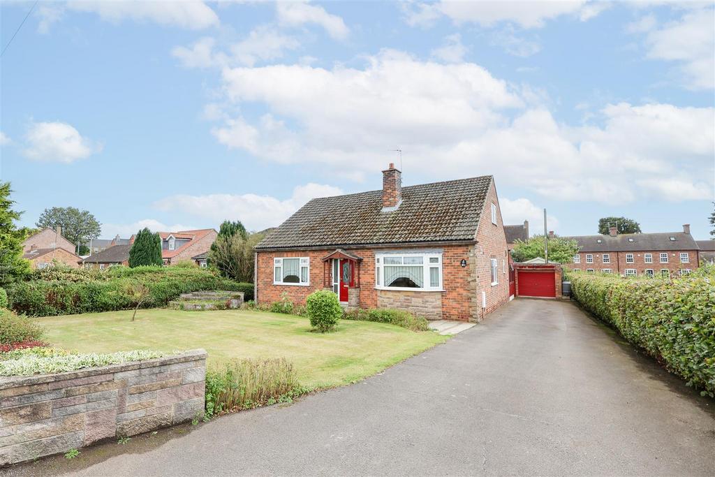 Station Road, Thirsk 4 bed detached bungalow - £375,000