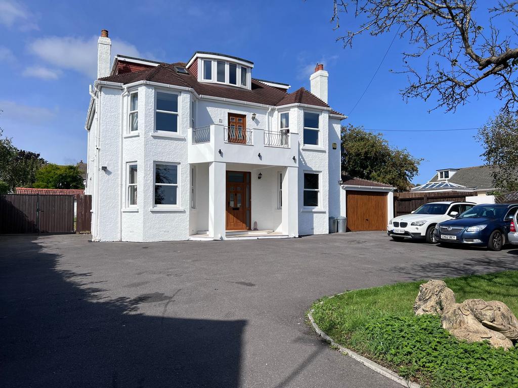 Fontygary Road, Rhoose, CF62 5 bed detached house - £729,995