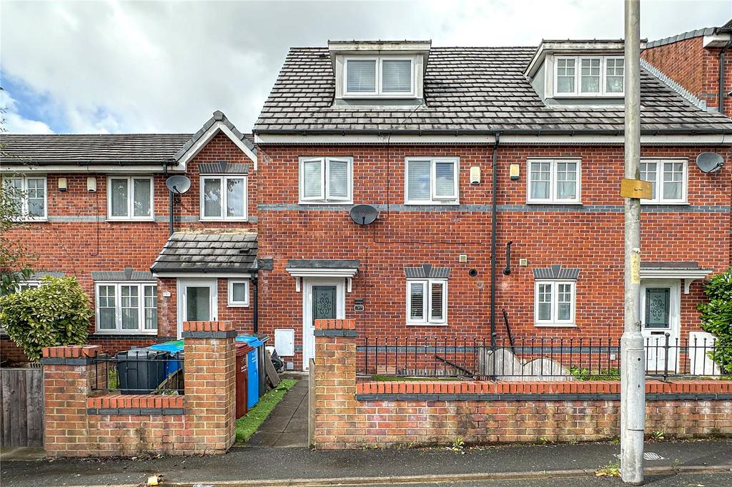 Moston Lane, Moston, Manchester, M40 3 bed terraced house - £220,000