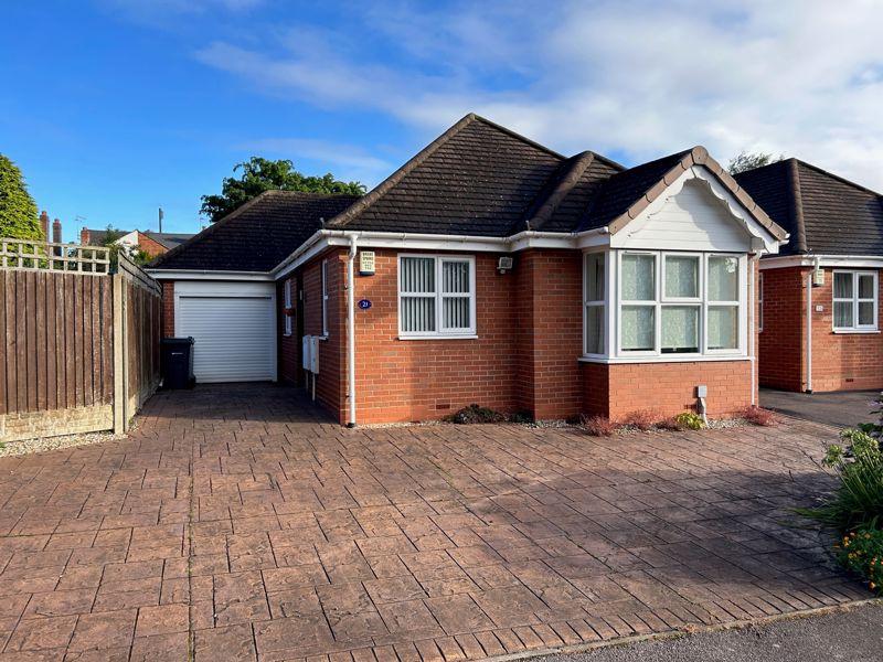Plants Close, Sutton Coldfield, B73 5DH 3 bed detached bungalow - £375,000