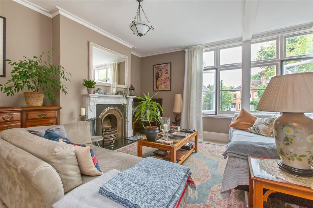 Palace Road, London, SW2 3 bed semi-detached house - £585,000