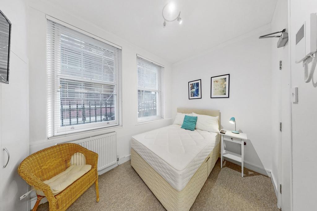 Old Gloucester Street, WC1N 1 bed property - £1,450 pcm (£335 pw)